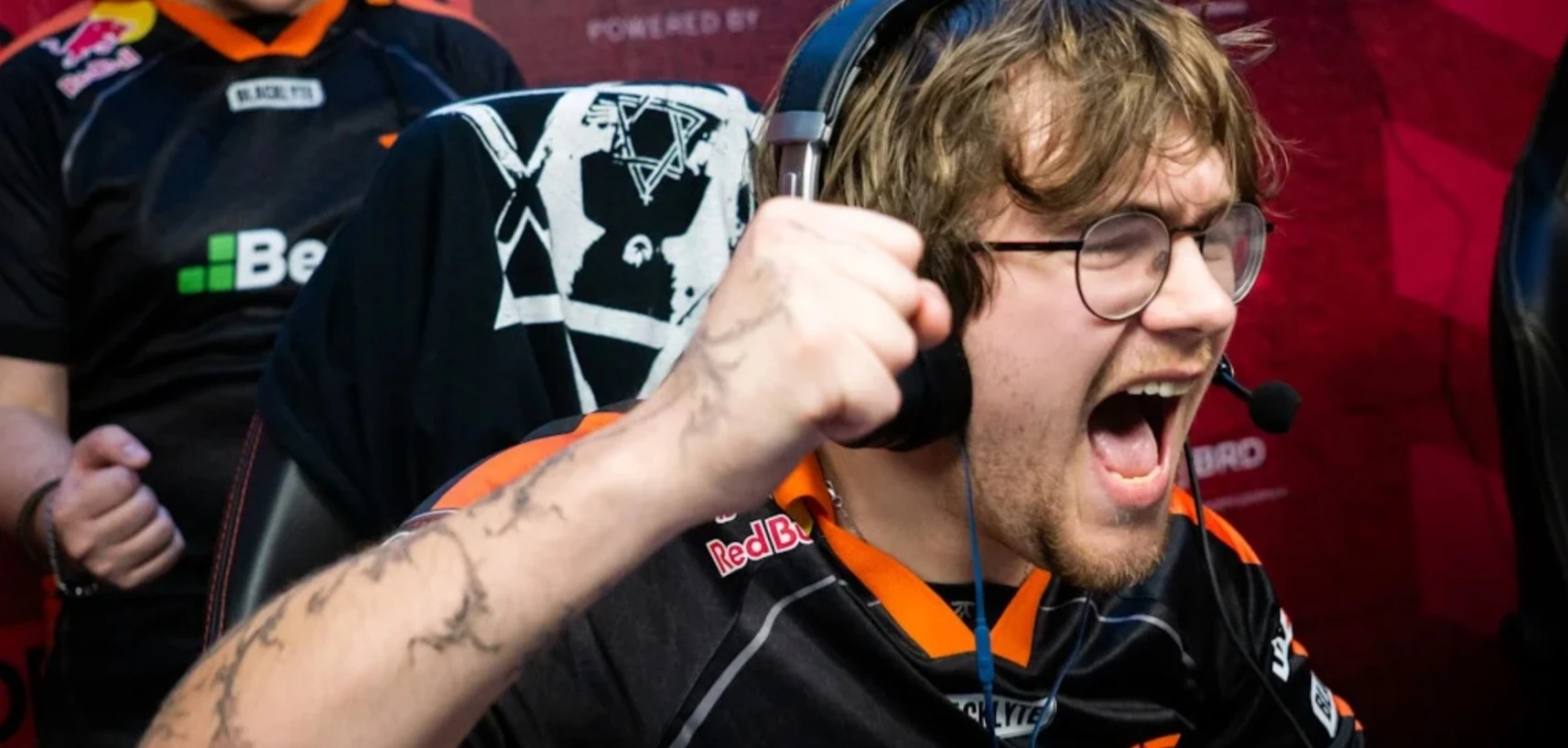 Fnatic побеждает Monte в финале LAN-чемпионата DraculaN Season 1 ...